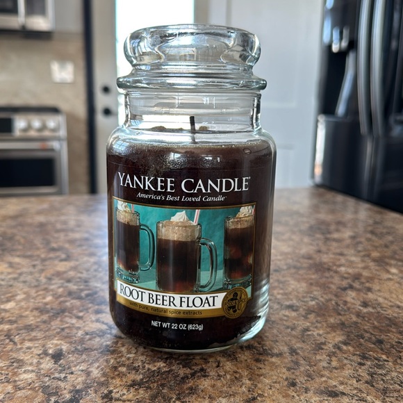 Yankee Candle | Accents | Yankee Candle Retired Root Beer Float Food ...